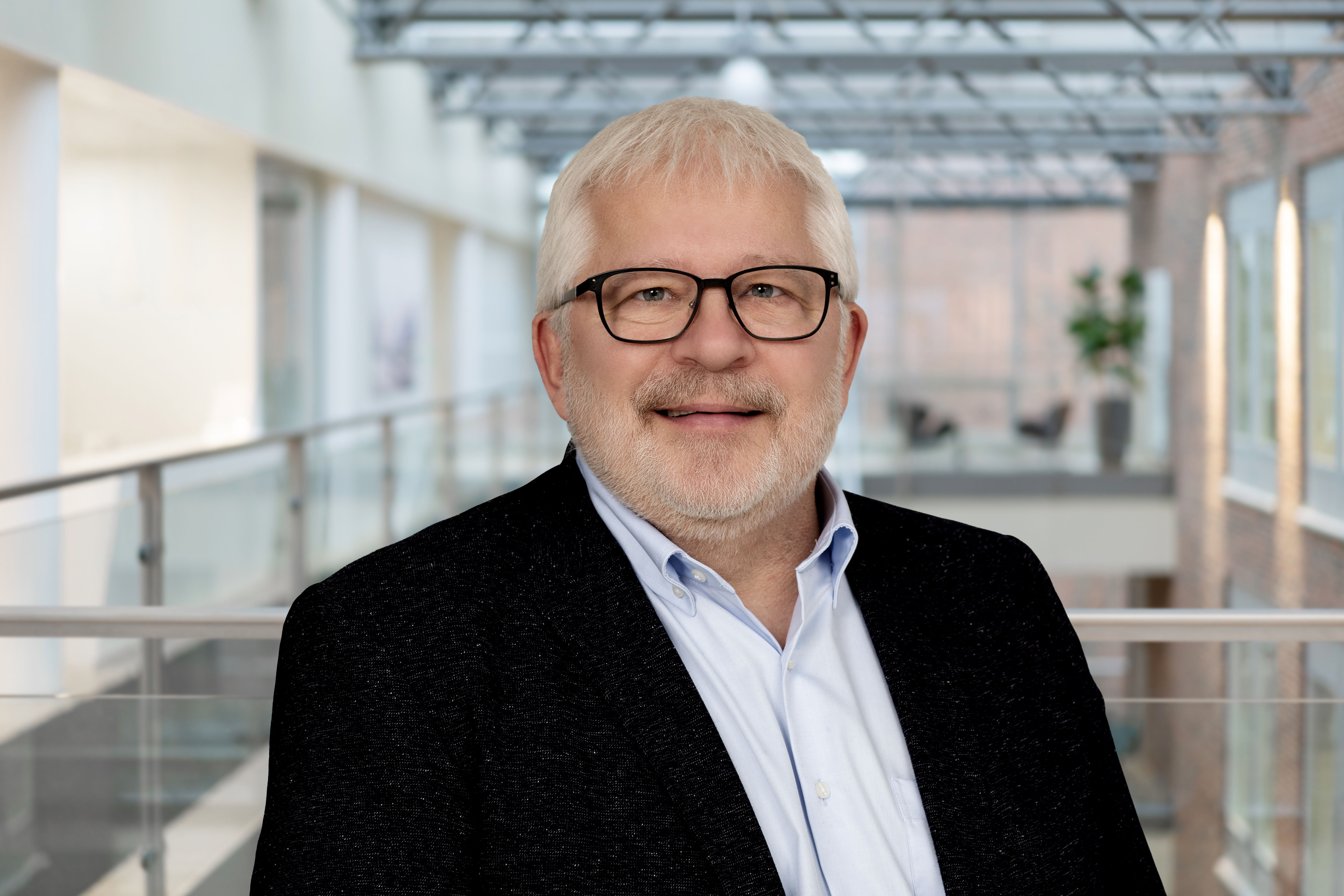 Organisation, ownership and investor relations